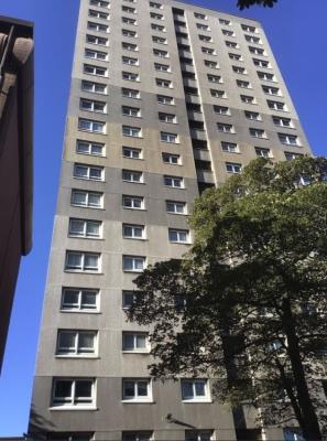 2 bed 2nd floor high rise flat in Crosby/Park - Homechoice Lincs